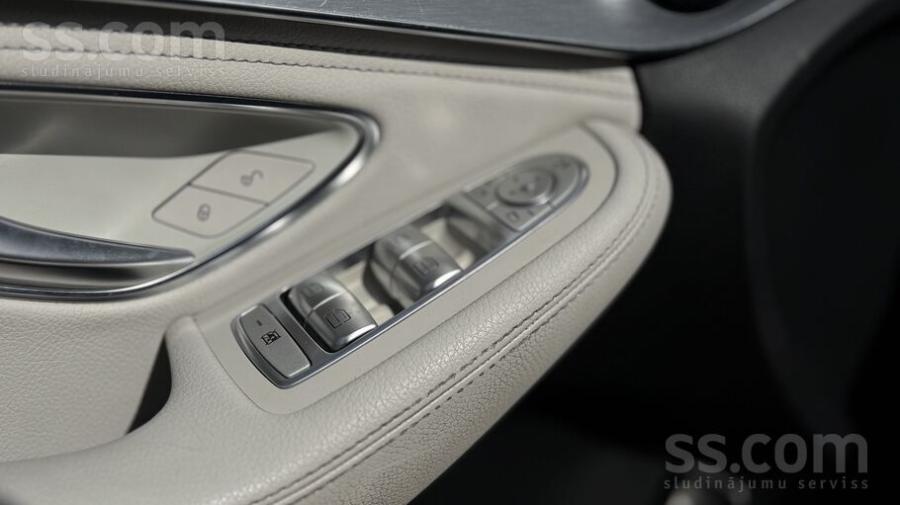 Pelēks Mercedes-Benz C 180 2015 Jelgava, ar dzinēja tilpumu 1.60 L un nobraukumu 241 tūkst. km par 9990 €, foto 23 vietnē AUTOMOTO.COM.LV
