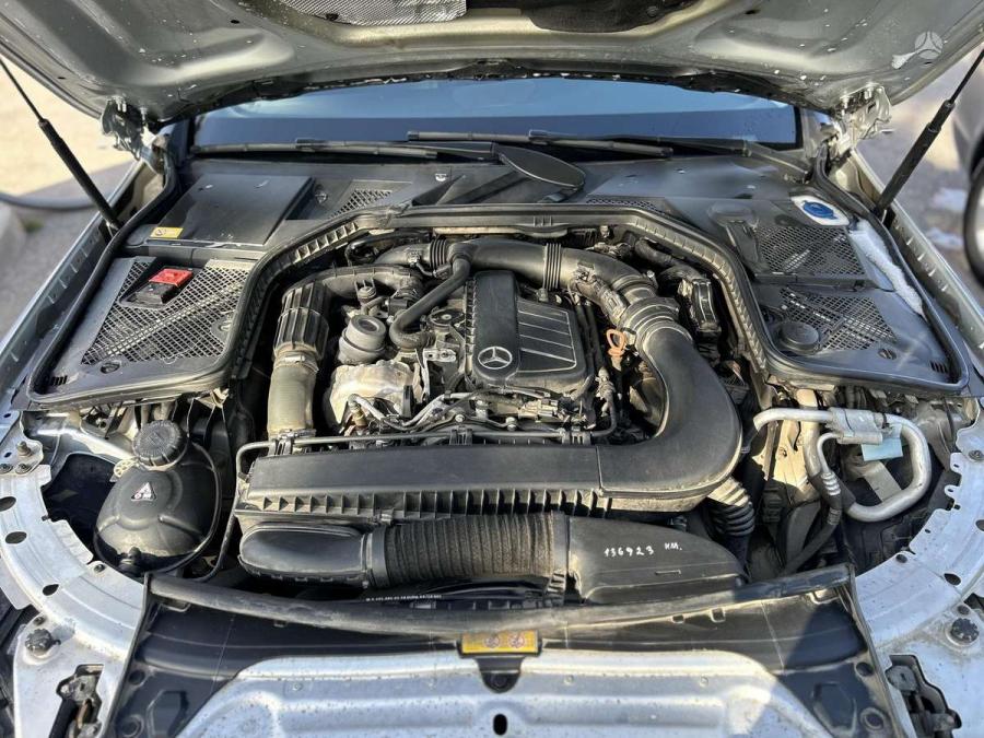 Grey Mercedes-Benz C 180 2015 in Ukmerge, with an engine capacity of 1.60 L and mileage of 176 thousand km for 10200 €, photo 13 on AUTOMOTO.COM.LV