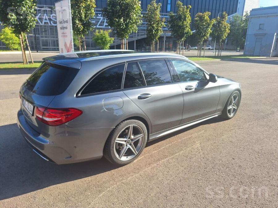 Grey Mercedes-Benz C 180 2017 in Riga, with an engine capacity of 1.60 L and mileage of 335 thousand km for 9900 €, photo 4 on AUTOMOTO.COM.LV