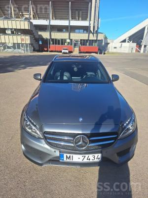 Grey Mercedes-Benz C 180 2017 in Riga, with an engine capacity of 1.60 L and mileage of 335 thousand km for 9900 €, photo 6 on AUTOMOTO.COM.LV