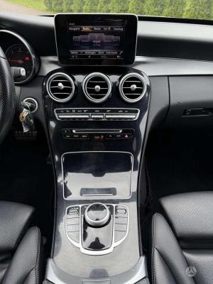Pelēks Mercedes-Benz C 180 2017 Utena, ar dzinēja tilpumu 1.60 L un nobraukumu 290 tūkst. km par 7950 €, foto 15 vietnē AUTOMOTO.COM.LV