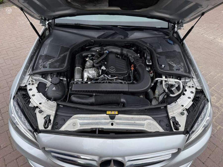 Pelēks Mercedes-Benz C 180 2017 Utena, ar dzinēja tilpumu 1.60 L un nobraukumu 290 tūkst. km par 7950 €, foto 25 vietnē AUTOMOTO.COM.LV