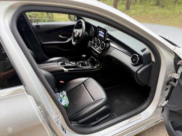 Мерседес Ц 180 2017 в Каунас на AUTOMOTO.COM.LV Серый Мерседес Ц 180 2017 в Каунас, объемом двигателя 1.60 л и пробегом 248 тыс. км за 6300 €, фото 10 на AUTOMOTO.COM.LV