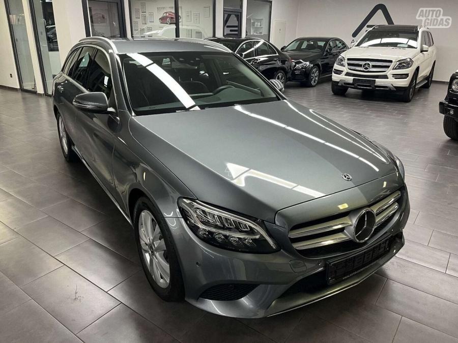 Grey Mercedes-Benz C 180 2018 in Kaunas, with an engine capacity of 1.60 L and mileage of 45 thousand km for 25386 €, photo 1 on AUTOMOTO.COM.LV