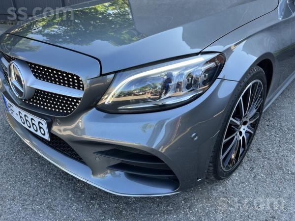 Grey Mercedes-Benz C 180 2018 in Liepaja, with an engine capacity of 1.60 L and mileage of 238 thousand km for 19250 €, photo 3 on AUTOMOTO.COM.LV