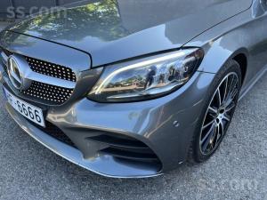 Grey Mercedes-Benz C 180 2018 in Liepaja, with an engine capacity of 1.60 L and mileage of 238 thousand km for 19250 €, photo 4 on AUTOMOTO.COM.LV