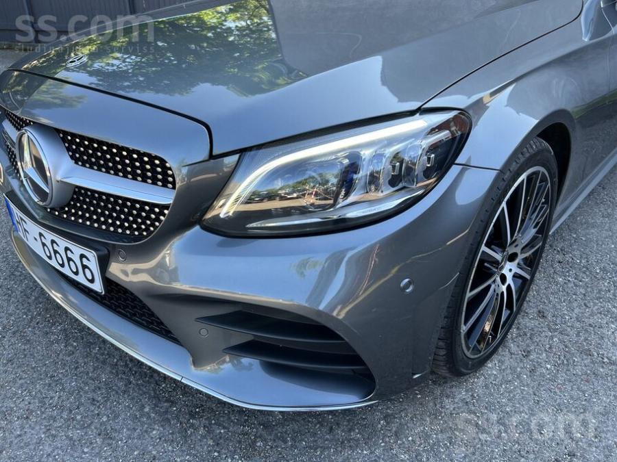 Grey Mercedes-Benz C 180 2018 in Liepaja, with an engine capacity of 1.60 L and mileage of 238 thousand km for 19250 €, photo 4 on AUTOMOTO.COM.LV