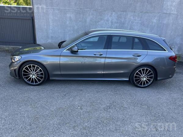 Grey Mercedes-Benz C 180 2018 in Liepaja, with an engine capacity of 1.60 L and mileage of 238 thousand km for 19250 €, photo 4 on AUTOMOTO.COM.LV
