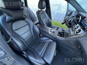 Grey Mercedes-Benz C 180 2018 in Liepaja, with an engine capacity of 1.60 L and mileage of 238 thousand km for 19250 €, photo 11 on AUTOMOTO.COM.LV