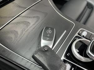 Pelēks Mercedes-Benz C 180 2018 Rīga, ar dzinēja tilpumu 1.60 L un nobraukumu 227 tūkst. km par 20850 €, foto 22 vietnē AUTOMOTO.COM.LV