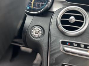 Pelēks Mercedes-Benz C 180 2018 Rīga, ar dzinēja tilpumu 1.60 L un nobraukumu 227 tūkst. km par 20850 €, foto 25 vietnē AUTOMOTO.COM.LV