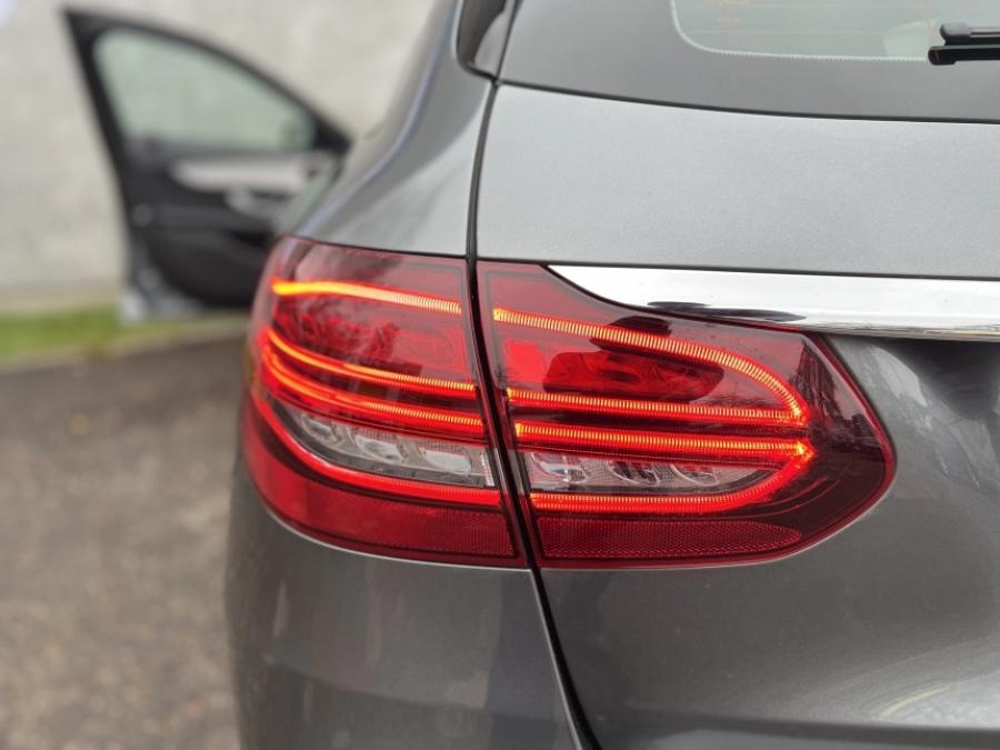 Pelēks Mercedes-Benz C 180 2018 Rīga, ar dzinēja tilpumu 1.60 L un nobraukumu 227 tūkst. km par 20850 €, foto 38 vietnē AUTOMOTO.COM.LV