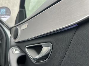 Pelēks Mercedes-Benz C 180 2018 Rīga, ar dzinēja tilpumu 1.60 L un nobraukumu 227 tūkst. km par 20850 €, foto 40 vietnē AUTOMOTO.COM.LV