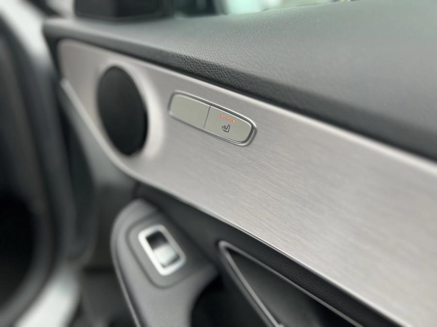 Pelēks Mercedes-Benz C 180 2018 Rīga, ar dzinēja tilpumu 1.60 L un nobraukumu 227 tūkst. km par 20850 €, foto 41 vietnē AUTOMOTO.COM.LV
