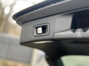 Pelēks Mercedes-Benz C 180 2018 Rīga, ar dzinēja tilpumu 1.60 L un nobraukumu 227 tūkst. km par 20850 €, foto 44 vietnē AUTOMOTO.COM.LV