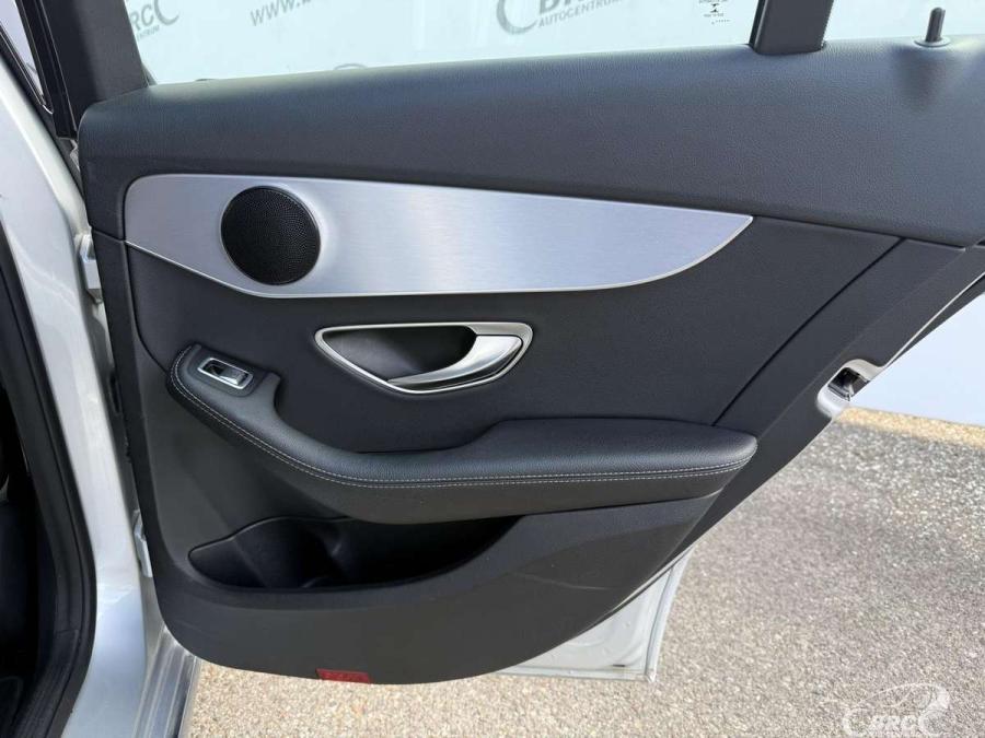 Grey Mercedes-Benz C 180 2019 in Klaipeda, with an engine capacity of 1.60 L and mileage of 184 thousand km for 13200 €, photo 12 on AUTOMOTO.COM.LV