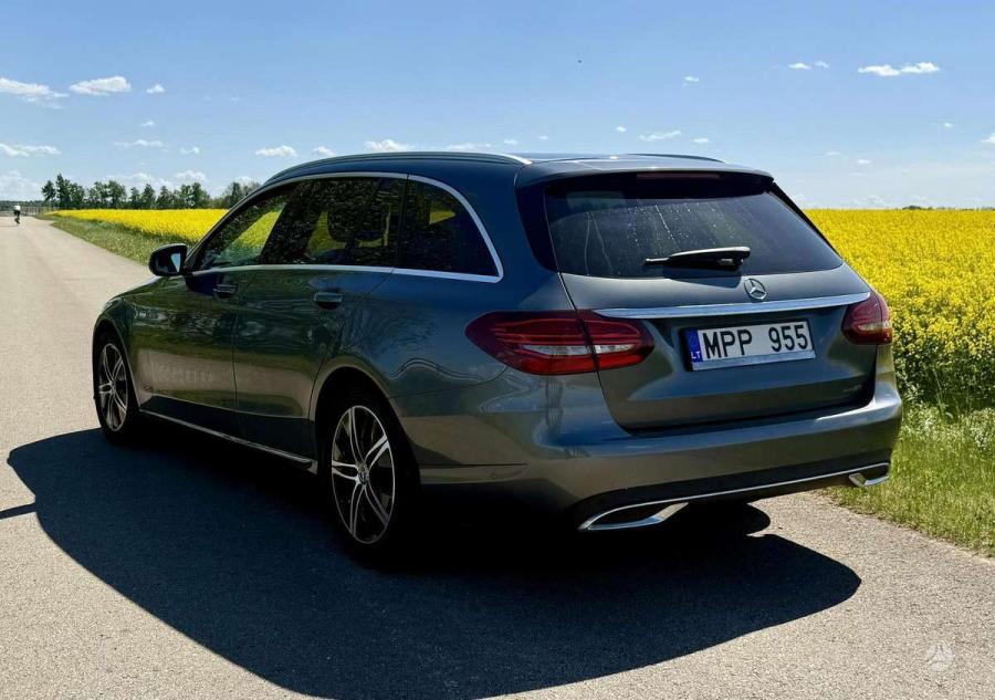 Pelēks Mercedes-Benz C 180 2019 Šauļi, ar dzinēja tilpumu 1.60 L un nobraukumu 98 tūkst. km par 17200 €, foto 11 vietnē AUTOMOTO.COM.LV