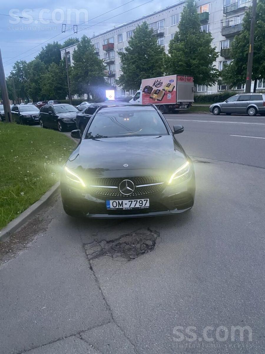 Grey Mercedes-Benz C 180 2020 in Riga, with an engine capacity of 1.50 L and mileage of 181 thousand km for 18900 €, photo 36 on AUTOMOTO.COM.LV