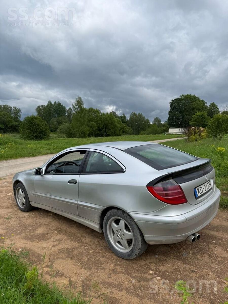 Мерседес Ц 180 2001 в Айзкраукле, объемом двигателя 1.80 л и пробегом 198 тыс. км за 1250 €, фото 4 на AUTOMOTO.COM.LV