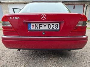 Sarkans Mercedes-Benz C 180 1994 Klaipėda, ar dzinēja tilpumu 1.80 L un nobraukumu 125 tūkst. km par 2800 €, foto  vietnē AUTOMOTO.COM.LV