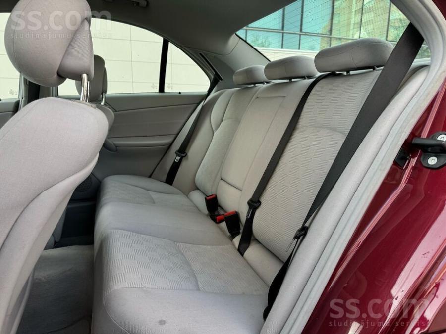 Sarkans Mercedes-Benz C 180 2004 Rīga, ar dzinēja tilpumu 1.80 L un nobraukumu 0 tūkst. km par 5800 €, foto 5 vietnē AUTOMOTO.COM.LV