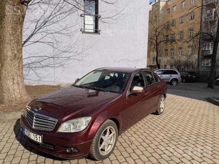 Sarkans Mercedes-Benz C 180 2007 Rīga, ar dzinēja tilpumu 1.80 L un nobraukumu 199 tūkst. km par 3500 €, foto 1 vietnē AUTOMOTO.COM.LV