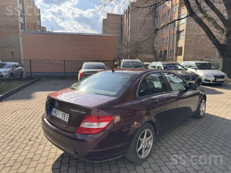 Sarkans Mercedes-Benz C 180 2007 Rīga, ar dzinēja tilpumu 1.80 L un nobraukumu 199 tūkst. km par 3500 €, foto 4 vietnē AUTOMOTO.COM.LV