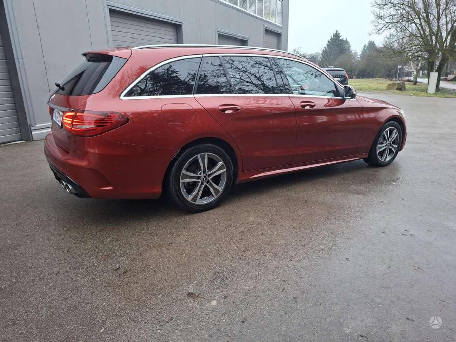 Sarkans Mercedes-Benz C 180 2019 Kauņa, ar dzinēja tilpumu 1.60 L un nobraukumu 97 tūkst. km par 12200 €, foto 3 vietnē AUTOMOTO.COM.LV