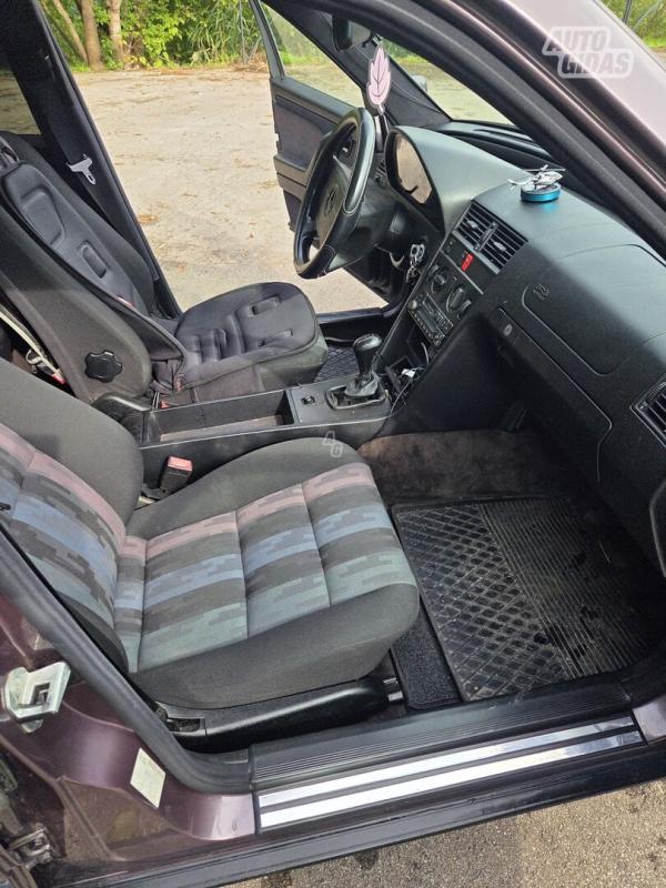 Mercedes-Benz C 180 1994 in Panevezys, with an engine capacity of 1.80 L and mileage of 210 thousand km for 1900 €, photo 11 on AUTOMOTO.COM.LV
