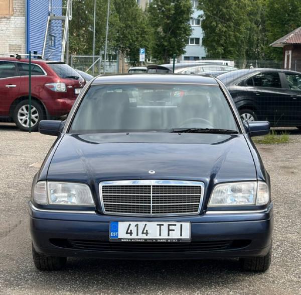 Mercedes-Benz C 180 1995 in Narva, with an engine capacity of 1.80 L and mileage of 185 thousand km for 990 €, photo 3 on AUTOMOTO.COM.LV