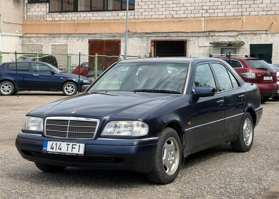 Mercedes-Benz C 180 1995 Narva, ar dzinēja tilpumu 1.80 L un nobraukumu 185 tūkst. km par 990 €, foto 11 vietnē AUTOMOTO.COM.LV