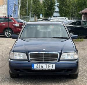 Mercedes-Benz C 180 1995 Narva, ar dzinēja tilpumu 1.80 L un nobraukumu 185 tūkst. km par 990 €, foto 13 vietnē AUTOMOTO.COM.LV