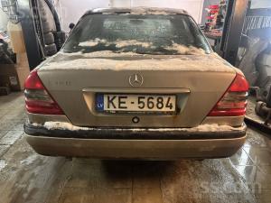 Mercedes-Benz C 180 1996 Rīga, ar dzinēja tilpumu 1.80 L un nobraukumu 255 tūkst. km par 760 €, foto 6 vietnē AUTOMOTO.COM.LV