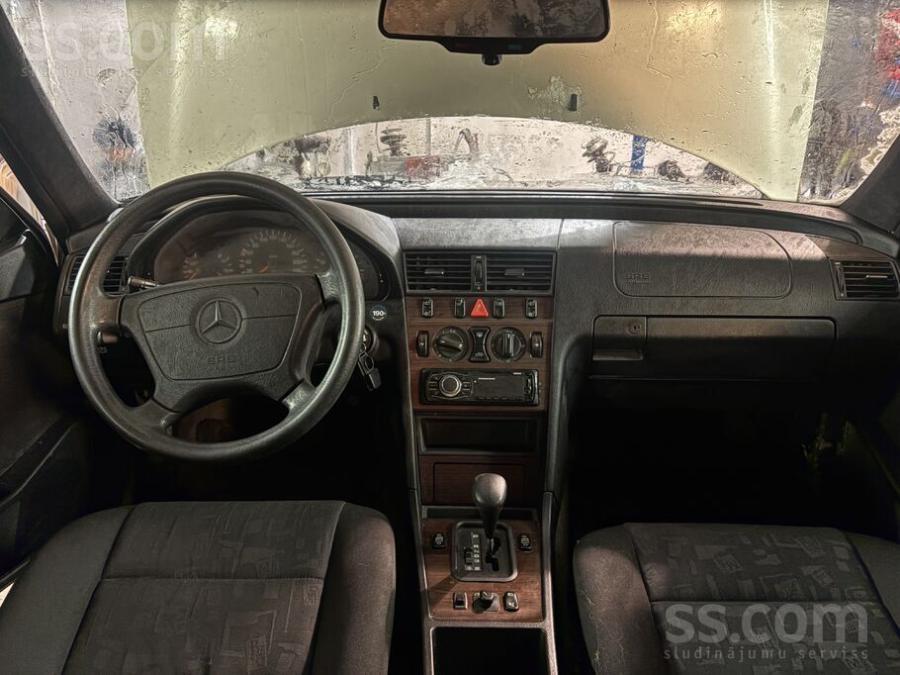 Mercedes-Benz C 180 1996 Rīga, ar dzinēja tilpumu 1.80 L un nobraukumu 255 tūkst. km par 760 €, foto 11 vietnē AUTOMOTO.COM.LV