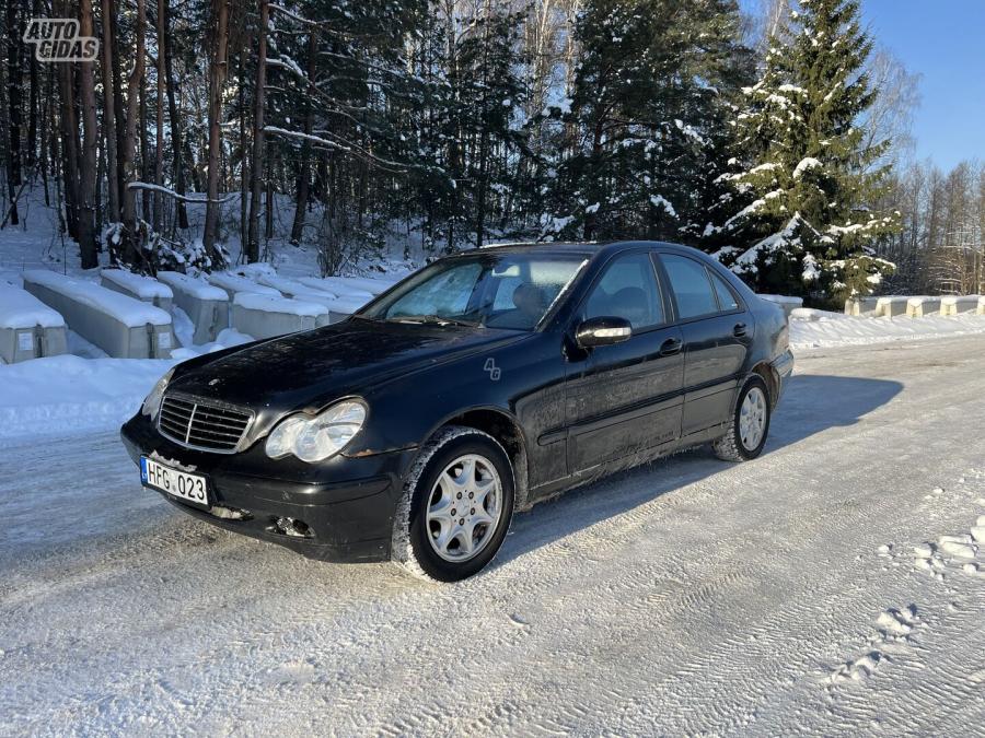 Mercedes-Benz C 180 2001 Molėtai, ar dzinēja tilpumu 1.80 L un nobraukumu 191 tūkst. km par 1150 €, foto 1 vietnē AUTOMOTO.COM.LV