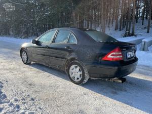 Mercedes-Benz C 180 2001 Molėtai, ar dzinēja tilpumu 1.80 L un nobraukumu 191 tūkst. km par 1150 €, foto 2 vietnē AUTOMOTO.COM.LV