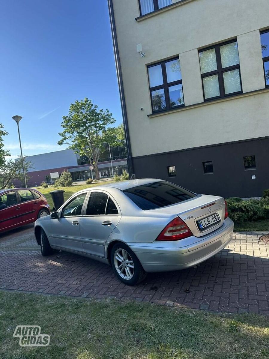 Mercedes-Benz C 180 2003 in Silute, with an engine capacity of 1.80 L and mileage of 265 thousand km for 2000 €, photo 1 on AUTOMOTO.COM.LV