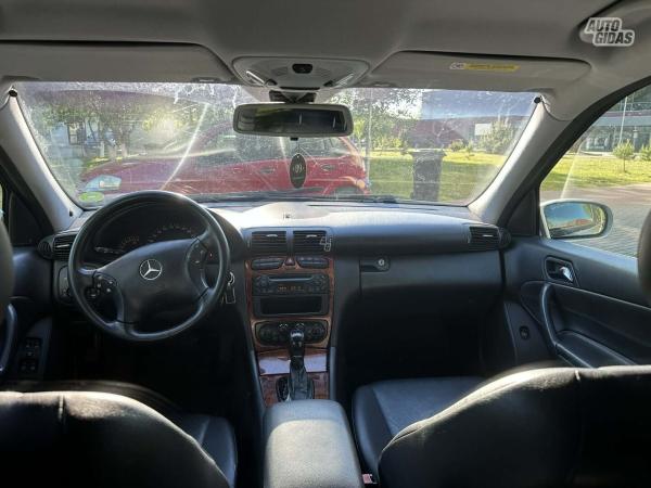 Mercedes-Benz C 180 2003 in Silute, with an engine capacity of 1.80 L and mileage of 265 thousand km for 2000 €, photo 9 on AUTOMOTO.COM.LV