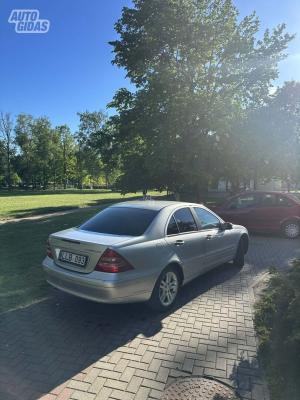 Mercedes-Benz C 180 2003 in Silute, with an engine capacity of 1.80 L and mileage of 265 thousand km for 2000 €, photo 5 on AUTOMOTO.COM.LV