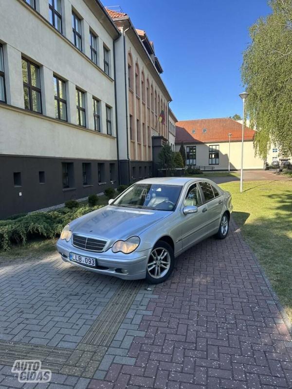 Mercedes-Benz C 180 2003 Šilutė, ar dzinēja tilpumu 1.80 L un nobraukumu 265 tūkst. km par 1800 €, foto 1 vietnē AUTOMOTO.COM.LV