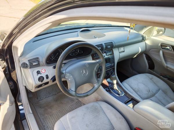 Мерседес Ц 180 2004 в Каунас на AUTOMOTO.COM.LV Мерседес Ц 180 2004 в Каунас, объемом двигателя 1.80 л и пробегом 420 тыс. км за 928 €, фото 6 на AUTOMOTO.COM.LV