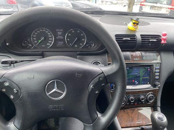 Mercedes-Benz C 180 2005 Viļņa, ar dzinēja tilpumu 1.80 L un nobraukumu 235 tūkst. km par 1390 €, foto 6 vietnē AUTOMOTO.COM.LV