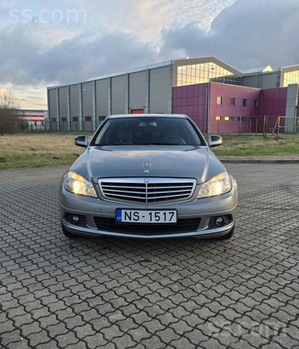 Mercedes-Benz C 180 2007 Ventspils, ar dzinēja tilpumu 1.80 L un nobraukumu 252 tūkst. km par 3950 €, foto 1 vietnē AUTOMOTO.COM.LV