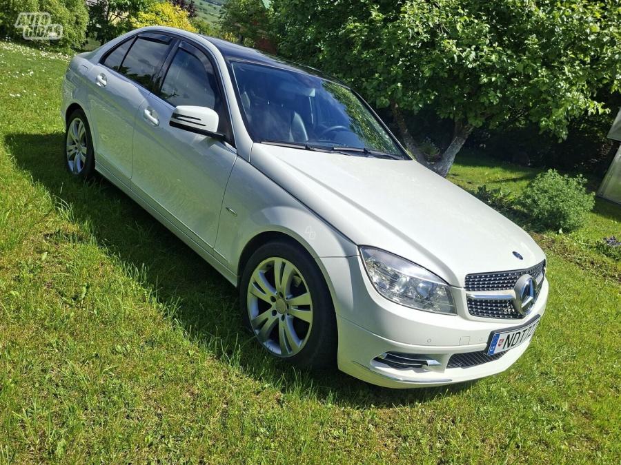 Mercedes-Benz C 180 2010 Kaišiadorys, ar dzinēja tilpumu 2.10 L un nobraukumu 287 tūkst. km par 4800 €, foto 4 vietnē AUTOMOTO.COM.LV