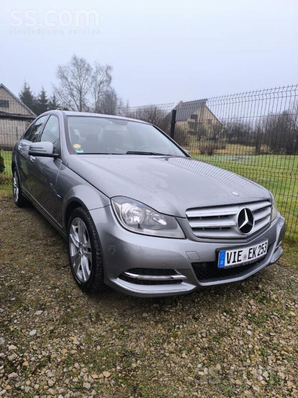 Mercedes-Benz C 180 2011 in Panevezys, with an engine capacity of 2.10 L and mileage of 280 thousand km for 5800 €, photo 1 on AUTOMOTO.COM.LV