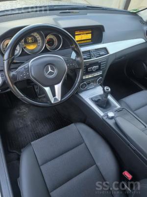 Mercedes-Benz C 180 2011 Panevēža, ar dzinēja tilpumu 2.10 L un nobraukumu 280 tūkst. km par 5800 €, foto 2 vietnē AUTOMOTO.COM.LV