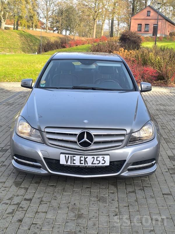 Mercedes-Benz C 180 2011 in Panevezys, with an engine capacity of 2.10 L and mileage of 280 thousand km for 5800 €, photo 5 on AUTOMOTO.COM.LV