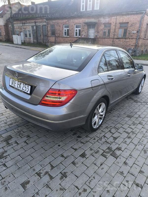 Mercedes-Benz C 180 2011 in Panevezys, with an engine capacity of 2.10 L and mileage of 280 thousand km for 5800 €, photo 6 on AUTOMOTO.COM.LV