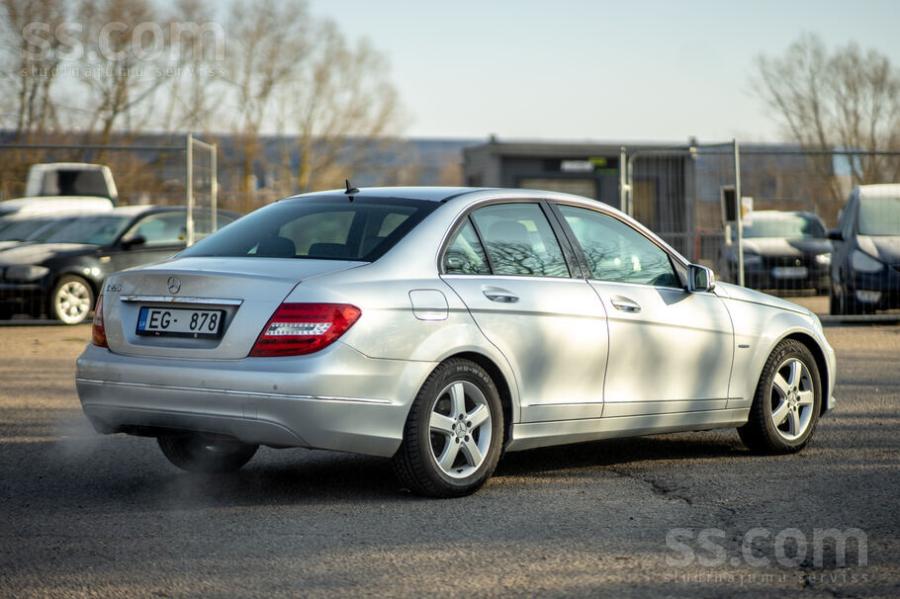 Mercedes-Benz C 180 2011 Liepāja, ar dzinēja tilpumu 1.80 L un nobraukumu 194 tūkst. km par 6900 €, foto 3 vietnē AUTOMOTO.COM.LV