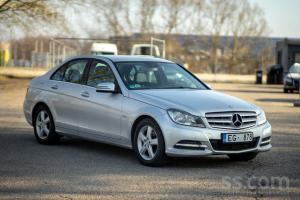 Mercedes-Benz C 180 2011 Liepāja, ar dzinēja tilpumu 1.80 L un nobraukumu 194 tūkst. km par 6900 €, foto 4 vietnē AUTOMOTO.COM.LV